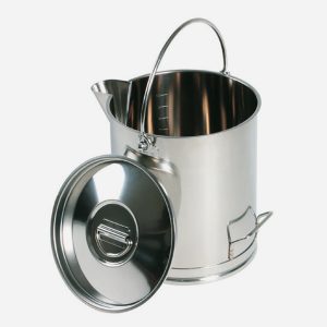 Cubeta con medidor y con pico – Solpharma catalogo productos GMP